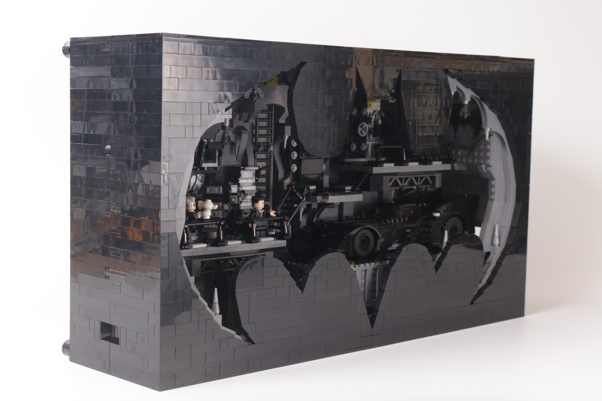 LEGO Batman 76252 Batcave – Shadow Box review