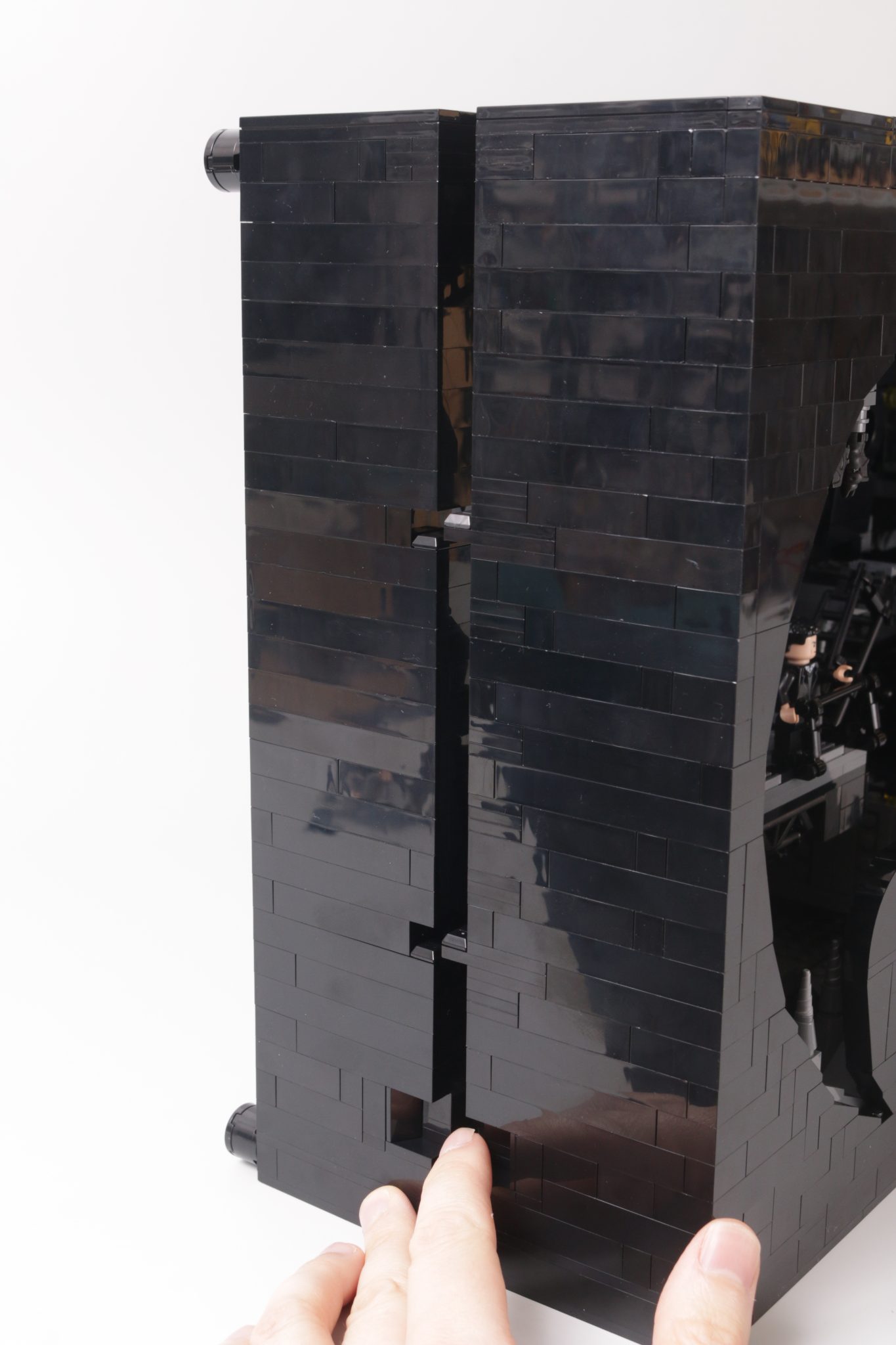 LEGO Batman 76252 Batcave – Shadow Box review