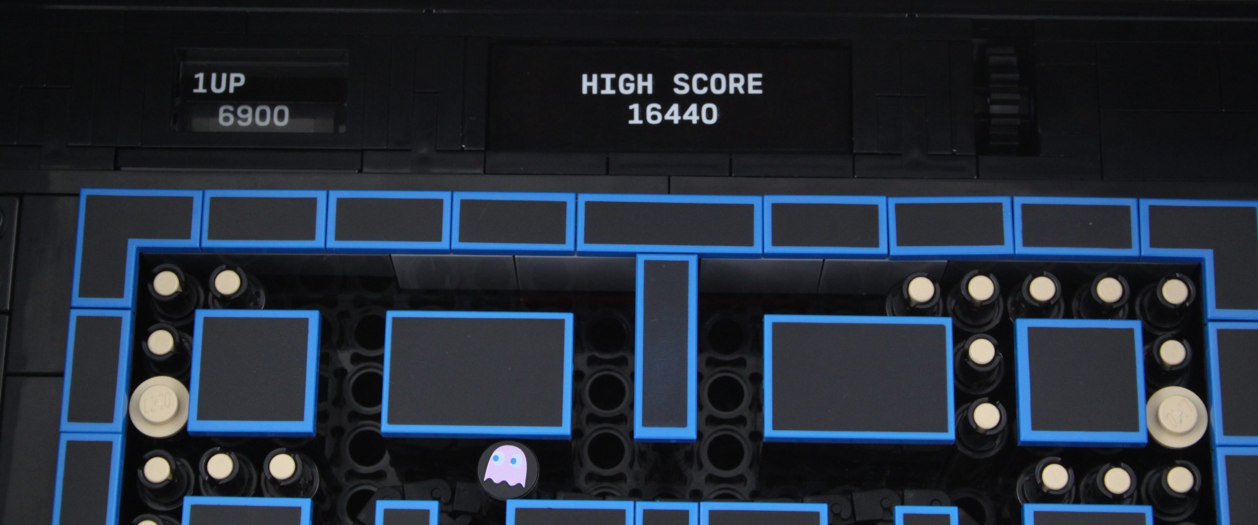 There’s a mystery in LEGO Icons 10323 PAC-MAN Arcade