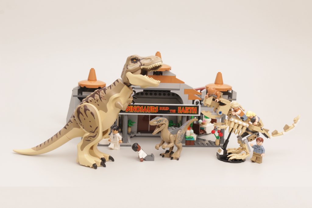 LEGO 76961 Visitor Centre: T. rex & Raptor Attack review