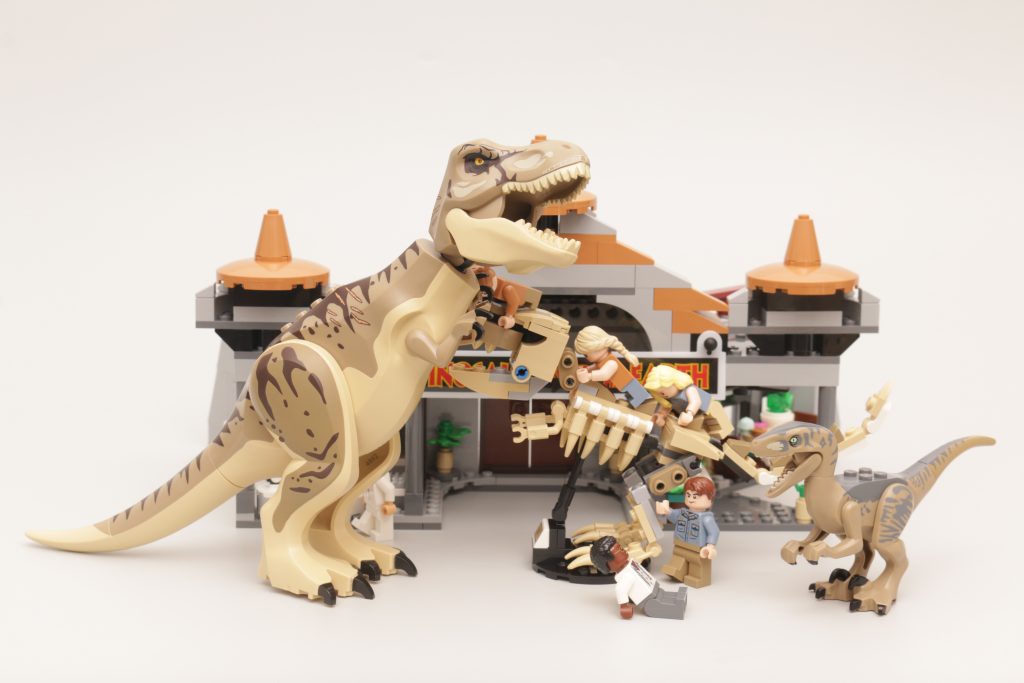 LEGO 76961 Visitor Centre: T. rex & Raptor Attack review