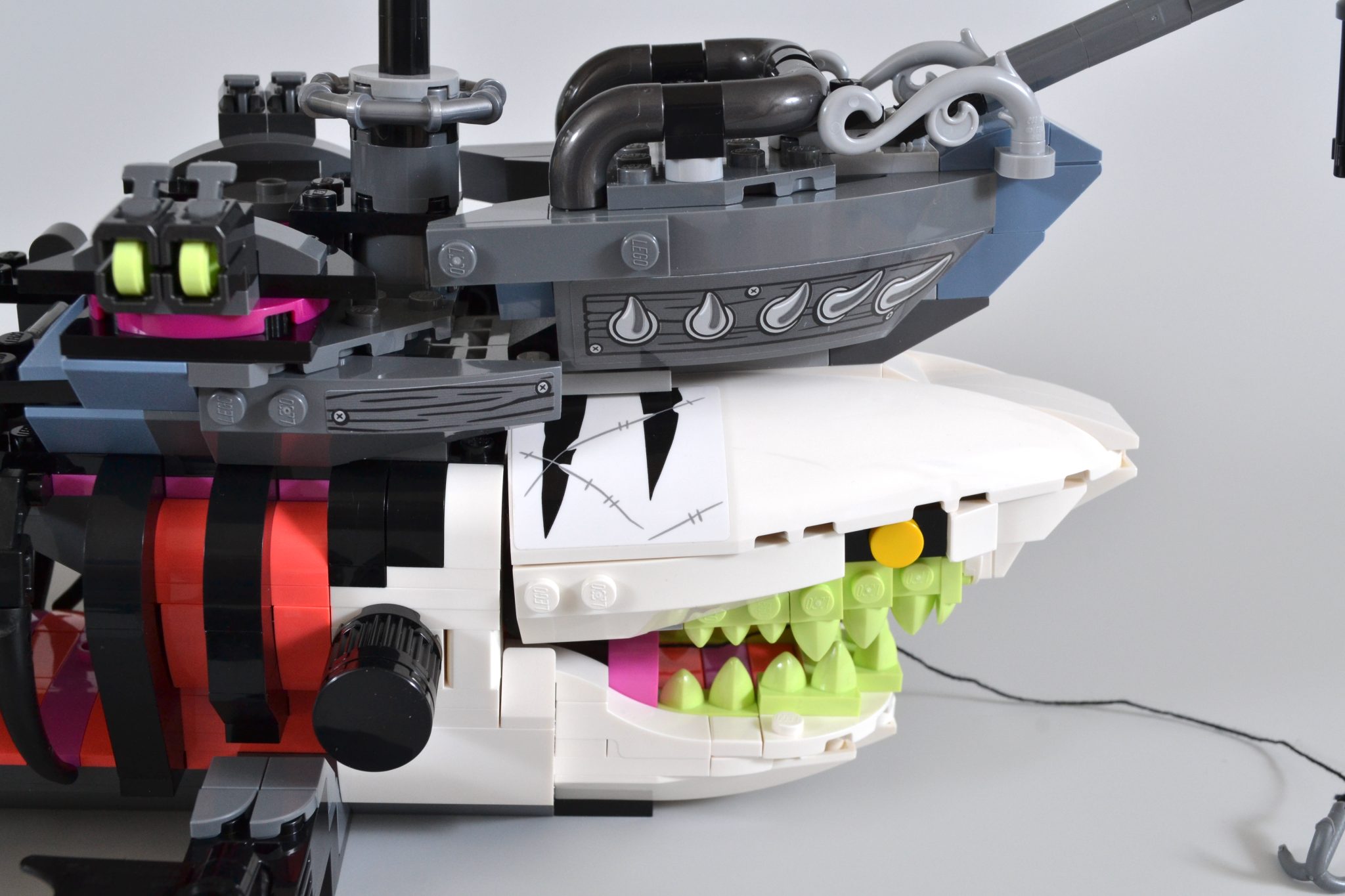 LEGO DREAMZzz 71469 Nightmare Shark Ship review
