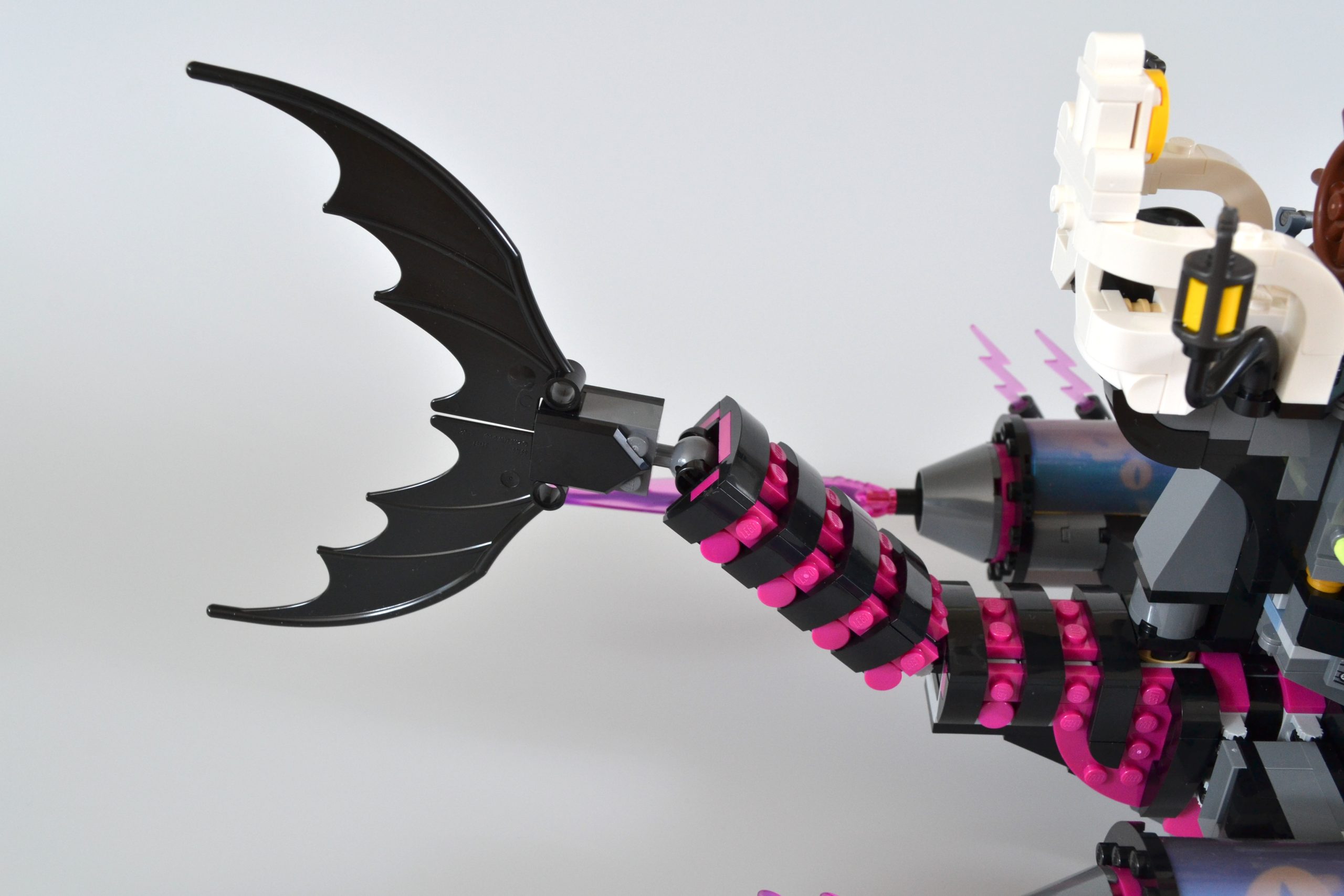 LEGO DREAMZzz 71469 Nightmare Shark Ship review