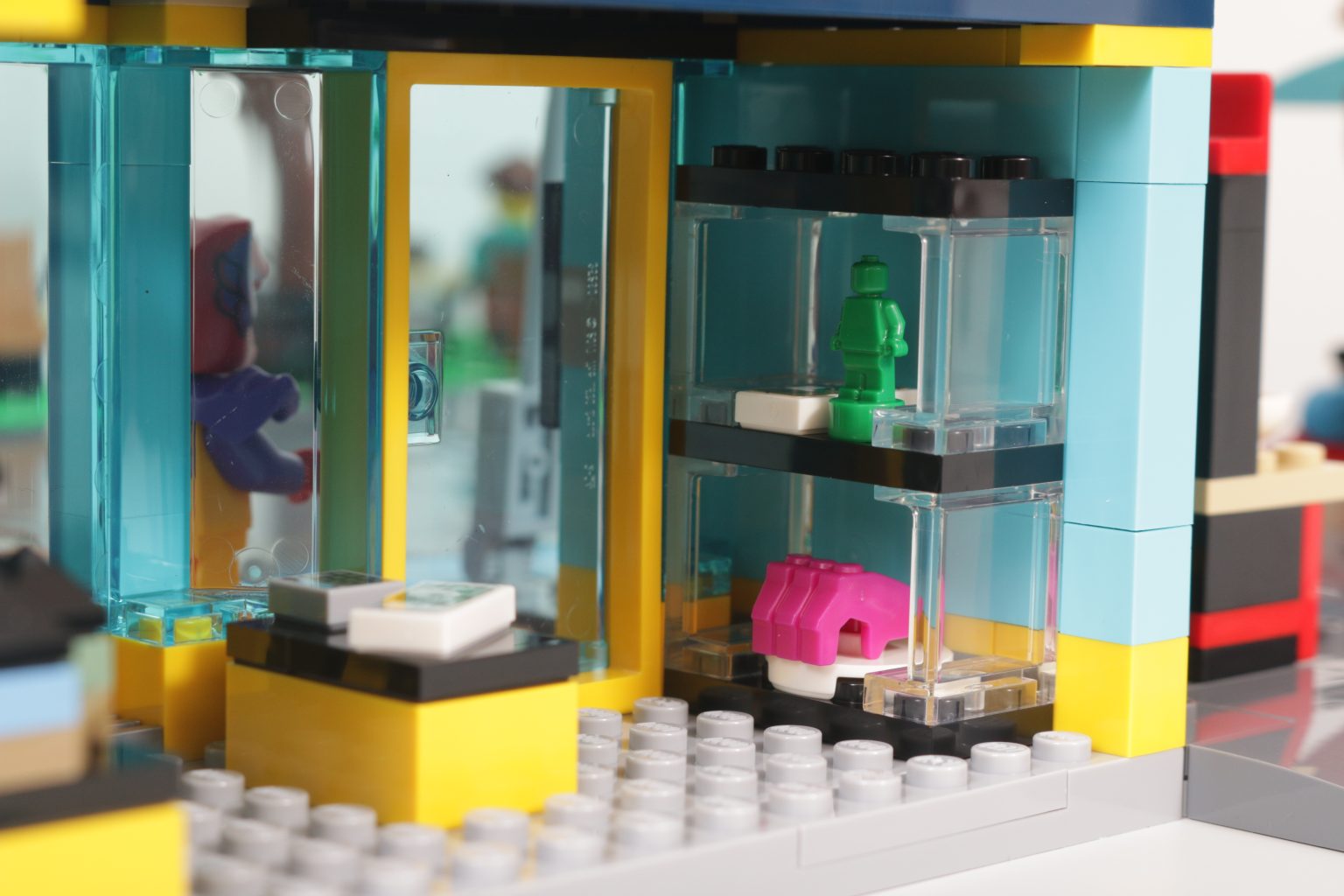 LEGO City 60380 Downtown review and full gallery