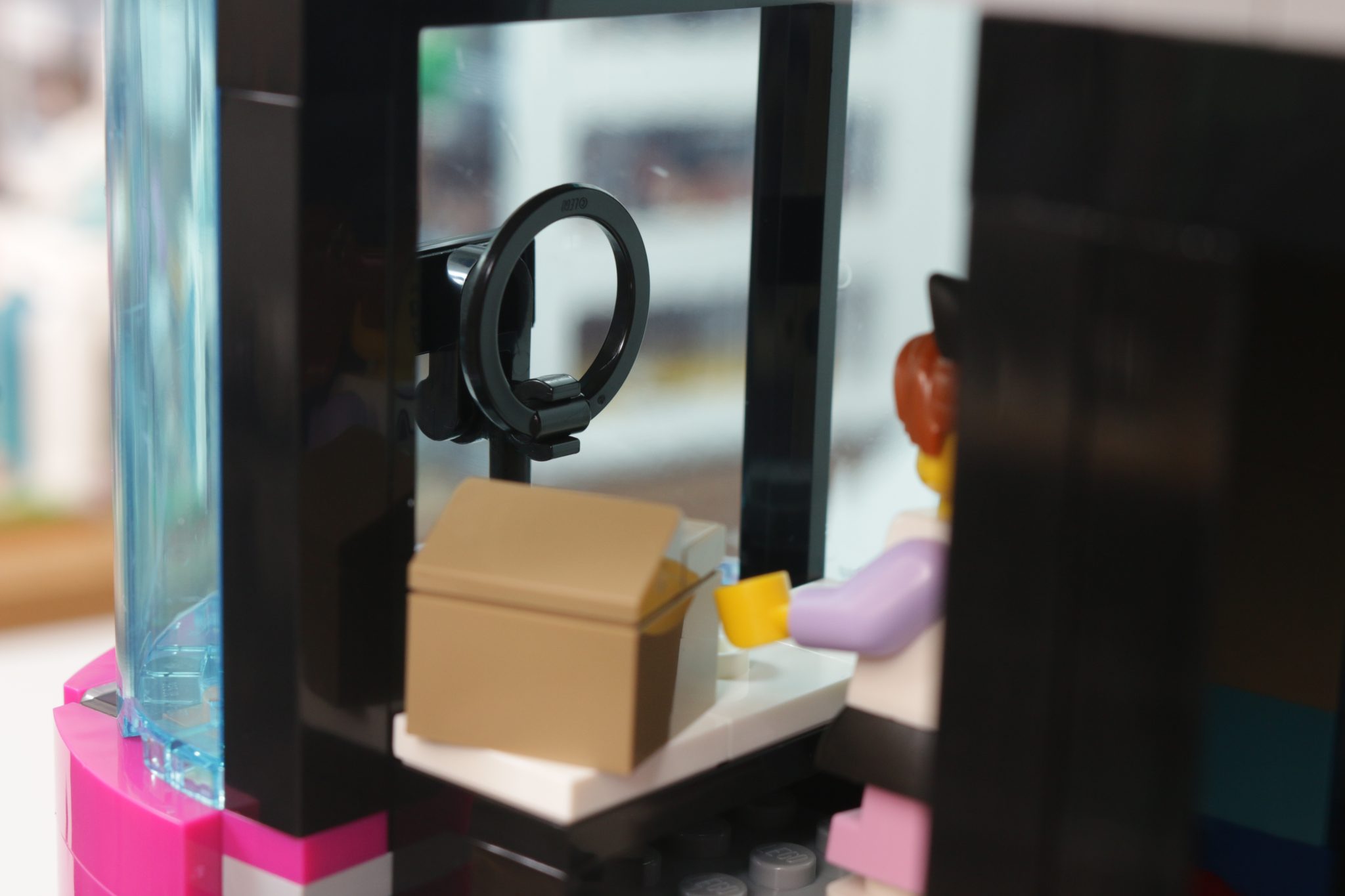 LEGO City 60380 Downtown review and full gallery