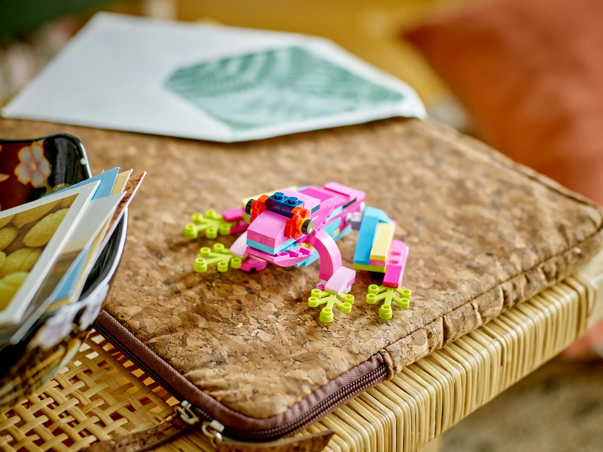 LEGO Creator 3-in-1 31144 Exotic Pink Parrot revealed online