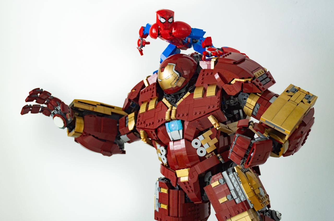 LEGO 76210 Hulkbuster rebuild will talk you into buying it