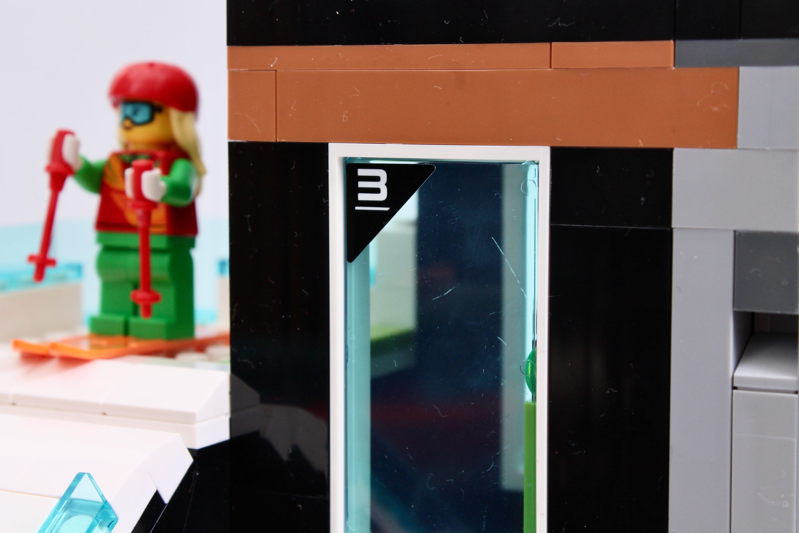 LEGO City 60366 Ski and Climbing Center review