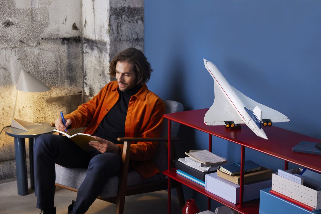 LEGO Icons 10318 Concorde visual tour and gallery